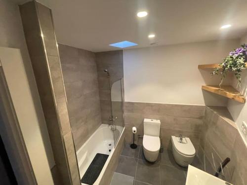 House In Sant Cugat, 25 Mins To Barcelona Center - Sant Cugat, İspanya
