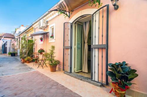 Tropical Holiday House - Catania