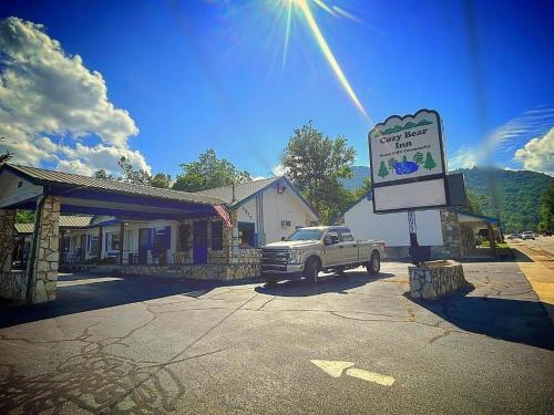 Cozy Bear Inn - Sylva, NC