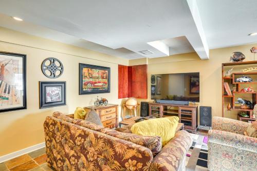 Charming Savage Home With Yard 18 Mi To Minneapolis - Eden Prairie, MN