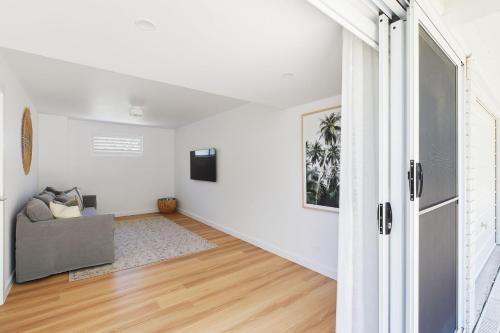 No 2 Luana - Nelson Bay