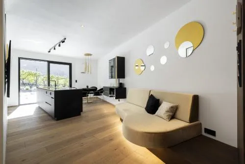 Erbacher - Gabi's Edel Suite, Bolzano from €40pp - Book Now