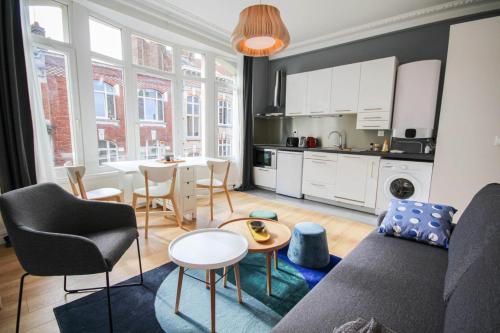 Fully-equipped Apartment In City Center + Parking - Lille, France