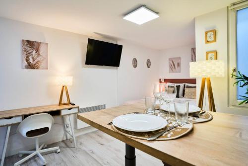 Large Studio Between Train Station & Grand Place - Lille