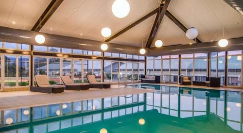 Horizons 306 - Deluxe Lake Front Studio L Pool L Tennis L Wifi L Bbq - Jindabyne