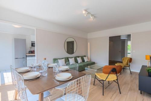 Spacious 3 Bedroom Apartment & Private Parking! - ibis Lille Lomme Centre