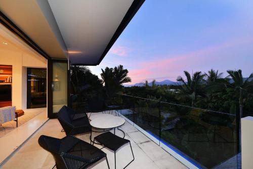 61 Murphy Street—a Poolside Villa For Four - Port Douglas