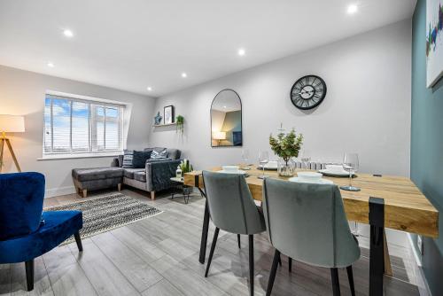 Stunning, Spacious & Cosy 2-bedroom Southsea Apartment, With Great Panoramic Views, Free Parking Per - Portsmouth
