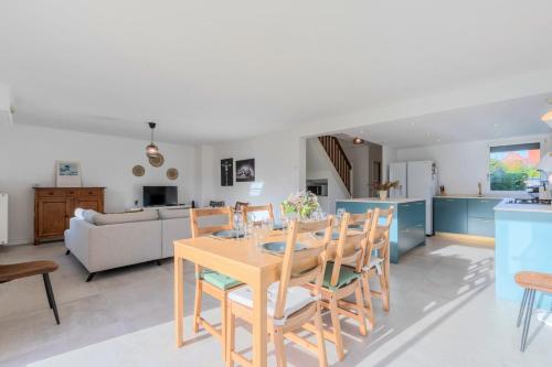Beautiful 4 Bedroom House With Parking And Garden - Tourcoing