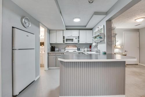 Missouri Couple's Retreat: 'Shouse' W/ Patio, Yard - Springfield, MO