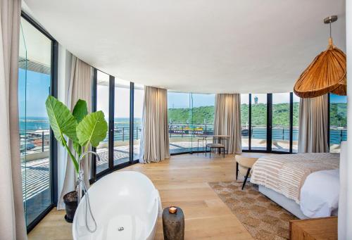 Spectacular Sea View Durban Presidential Penthouse - Durban