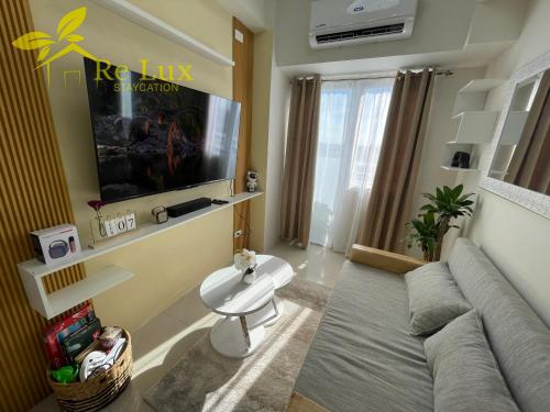 Re Lux Staycation, Near Naia - Bacoor