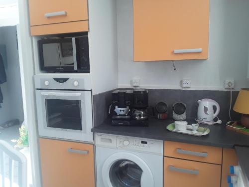 La maison des enfants - Mèze, France - Updated 2026: Prices and reviews ...