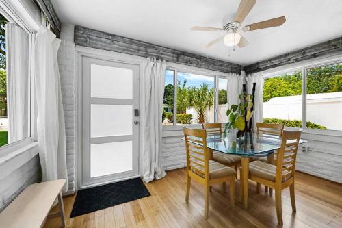 Perfect Fll Location With Putting Green - Fort Lauderdale, FL