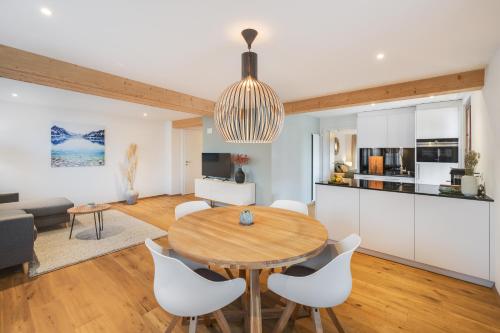 Bijou Lake Side - Mit Seesicht Und Privatstrand - Faulensee