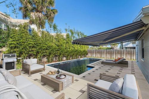 Wine Down, Heated Saltwater Pool - Jacksonville, FL