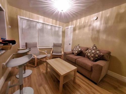 Comfortable Getaway Single Bedroom Full Apartment - Niagara Falls, NY