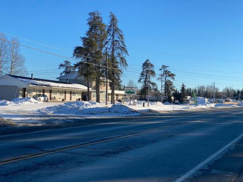 Pine Ridge Motel - Timmins