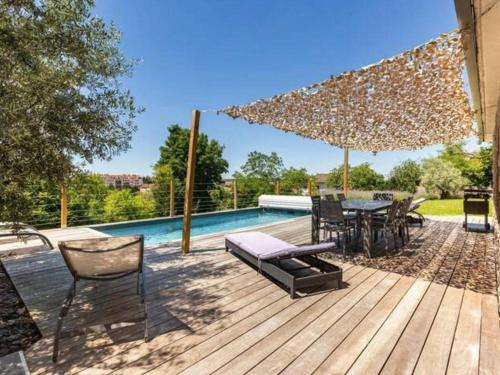 Elegante Maison A Vichy : Piscine Chauffee, Jardin Arbore, Terrasse Et Climatisation - Fr-1-489-494 - Vichy