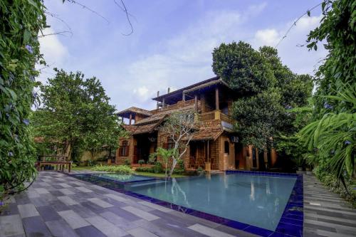 The Kabok Villa by Vivanya in Ambalangoda from $166