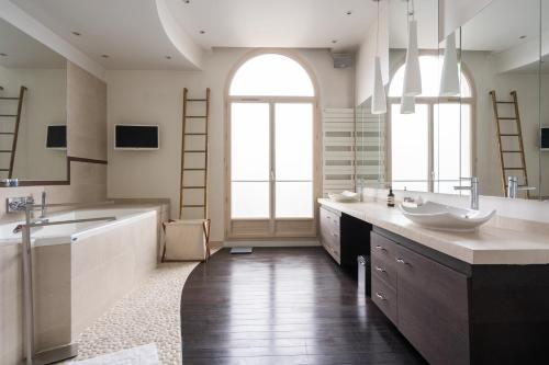 Luxury 4 Bedroom Eiffel Tower View - 巴黎