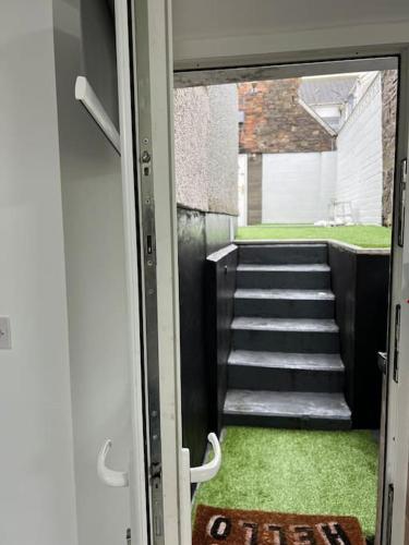 Studio Flat Twin - Town Centre - South Wales