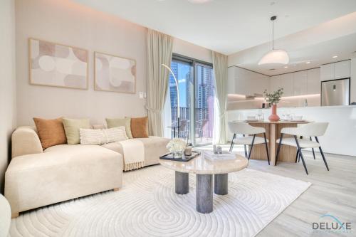 Welcoming 1br Apartment In Ahad Residences Business Bay By Deluxe Holiday Homes - Dubái