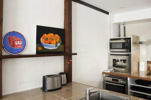 Large Modern 3br 2 Bath Apt In Central Location For Families, Workers, Groups - Canberra