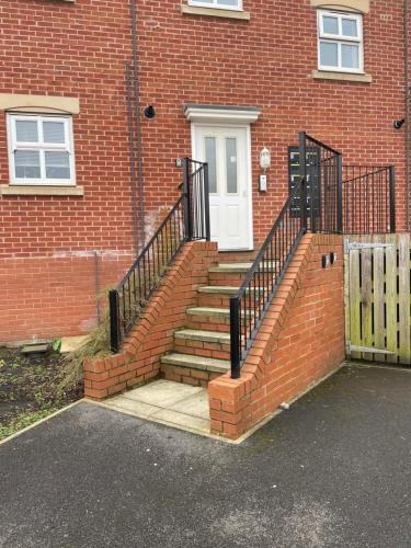 Fleetwood - 3 Bedroom Apartment, Fab 4 Contractors - Newcastle upon Tyne