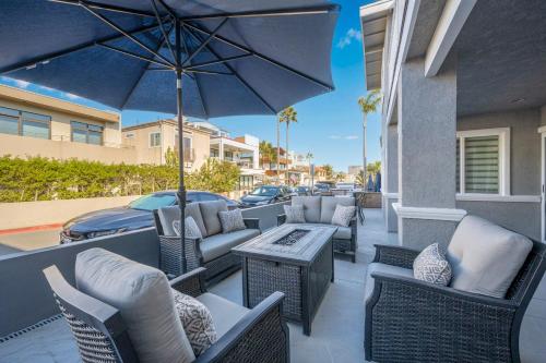 4 Bedroom Home With Patio 10 Seconds From The Sand - Newport Beach, CA