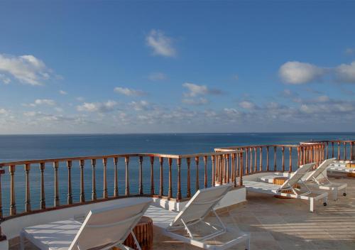 Stone Hotels Dhiffushi, North Male Atoll | Meilleures offres ...