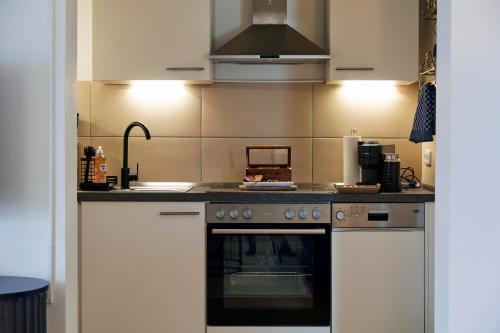 R B Apartment Am Airport Hamburg - 1-4 Personen - Kuche - Smart Tv - Waschtrockner - Kostenloser Par - Hamburg