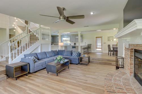 Private Pool & Lake Views: Family Home In Oxford - The Villages, FL