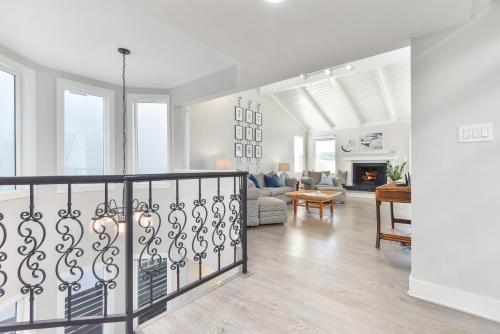 Sunset Island 3 Level Home On The Water Sleeps 10 - Long Beach, CA