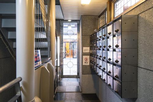 702 道頓堀側のお部屋 中心地へのアクセス抜群 ダブルベッド1台 - Dotonbori