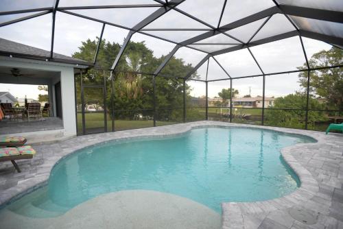Ultimate Waterfront Retreat Heated Pool - Punta Gorda, FL