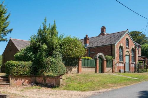 From £39pp - The Chapel, 2-3bed, with nature on your doorstep, Newport