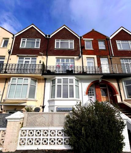 Seaview 2 Bedroom Apartment - Littlehampton