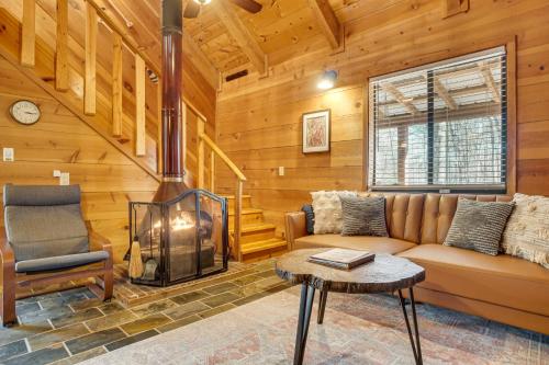 Sautee Nacoochee Mtn Paradise W/ Spacious Deck! - Helen, GA