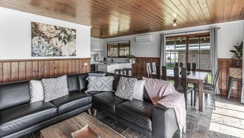 Apollo Bay Cottages- Sabine - Apollo Bay