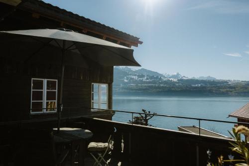 Bijou Beatus - Lakeview Sunset Retreat - Sigriswil