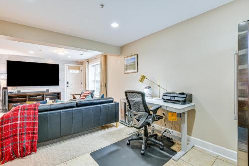 Pet-friendly Dc Area Condo With Yard! - Kensington, MD