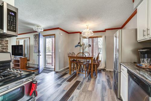 Minneapolis Family Home < 6 Mi To Boom Island Park - Plymouth, MN