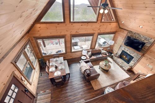 From $41pp - The Lazy K - Mountain view, hot tub, fire pit, games, Blue ...