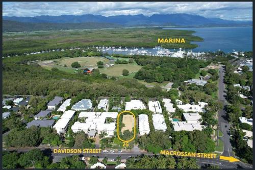Take Advantage Of This Location - Casuarina Court - Port Douglas