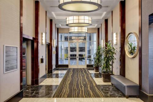 Royal Oasis Suite At Platinum Hotel-strip Views - Las Vegas, NV