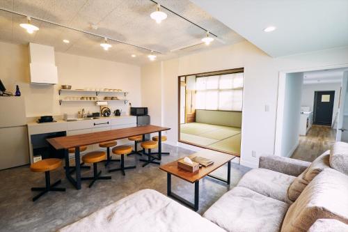 「まちのオアシス」Stay Uwu 005 空を眺める半露天風呂 - Kochi