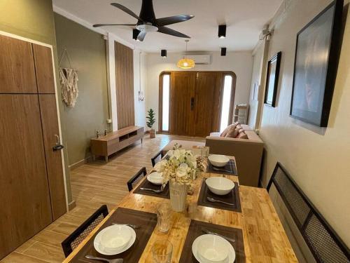 Private House With Pagoda View, Near Grand Palace - バンコク
