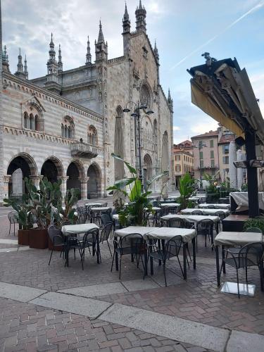 Porta Torre Suite - Como Lake City Center - Free Parking , Air Conditioning - Como