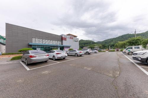 Juwang Mt Oncheon Tourist Hotel in Cheongsong from $72